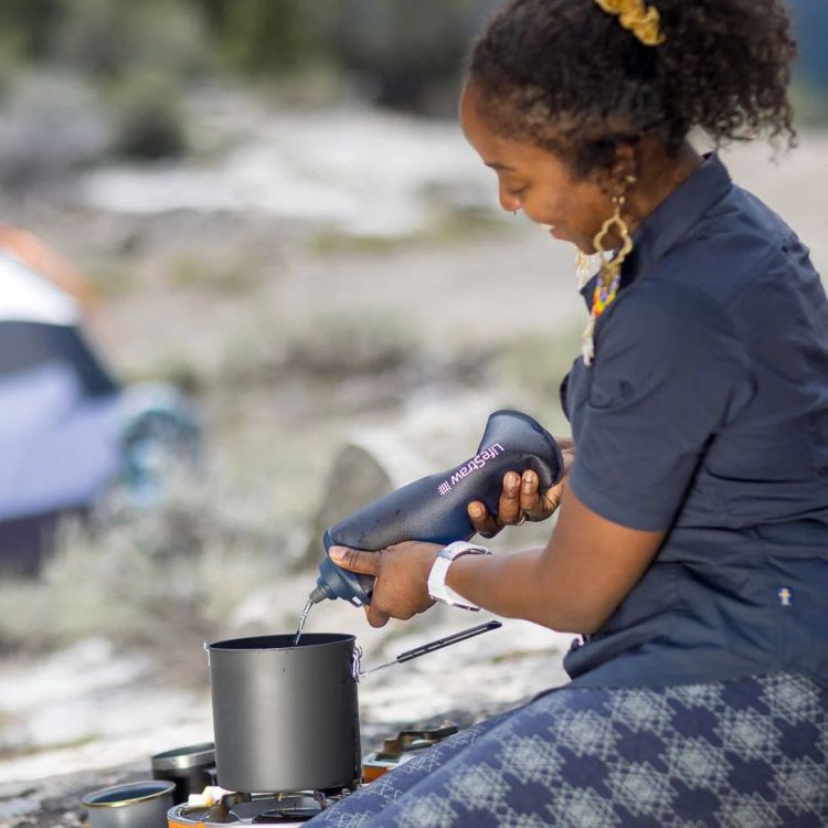 LifeStraw Peak Squeeze 650ml Water Filter - Mökkimies.com